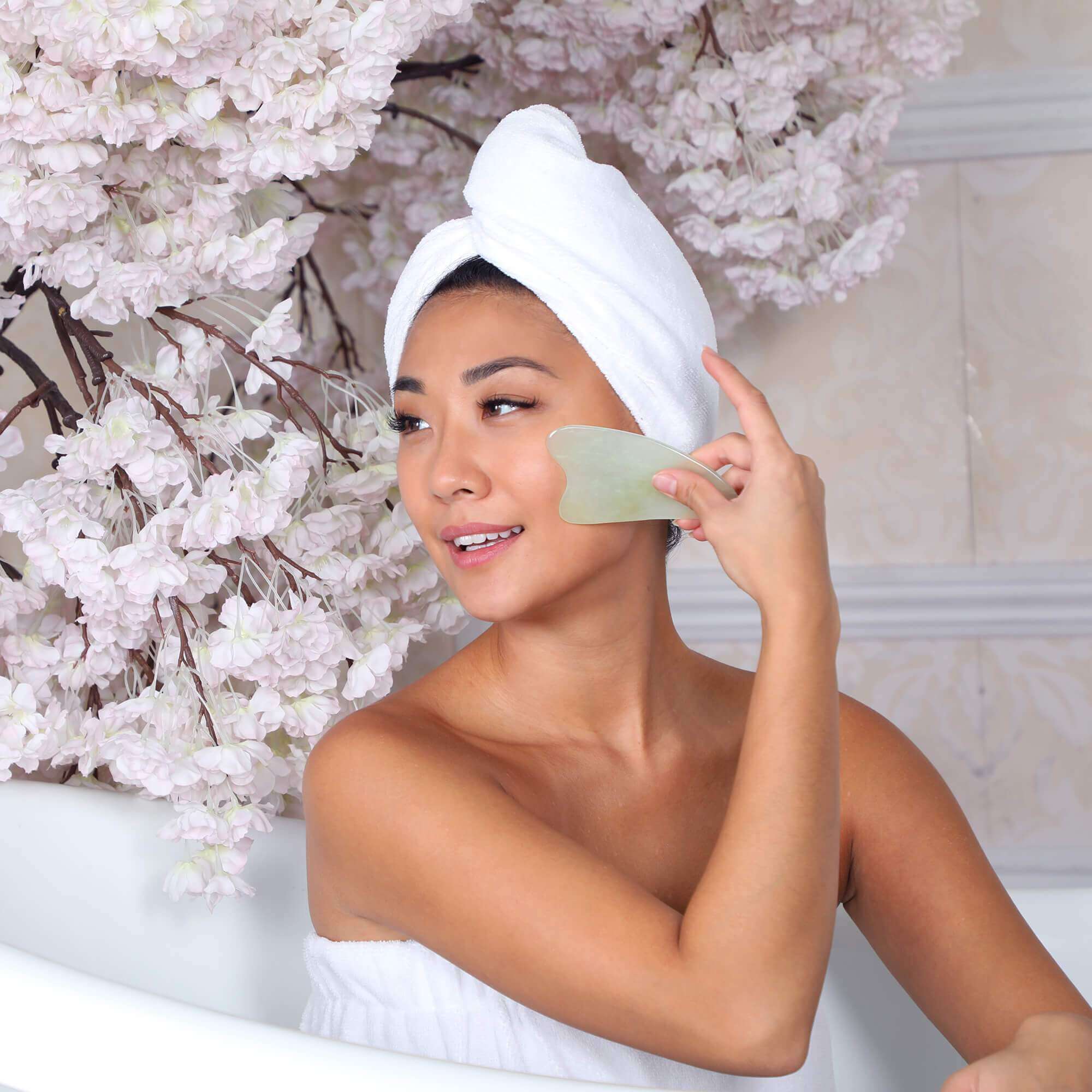 Jade Gua Sha Facial Tool – The Swell Score